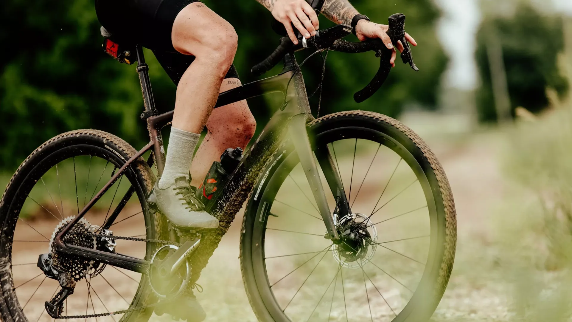 Specialized gravel shoes store